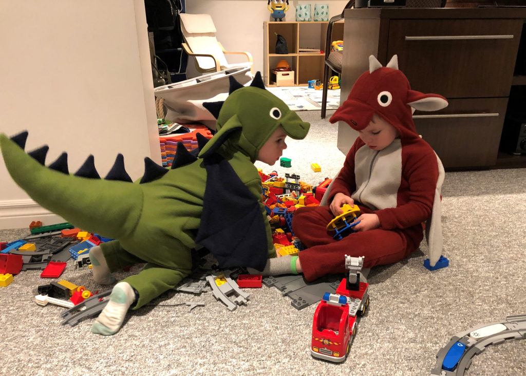 Two little dragons - Apples & Beavers