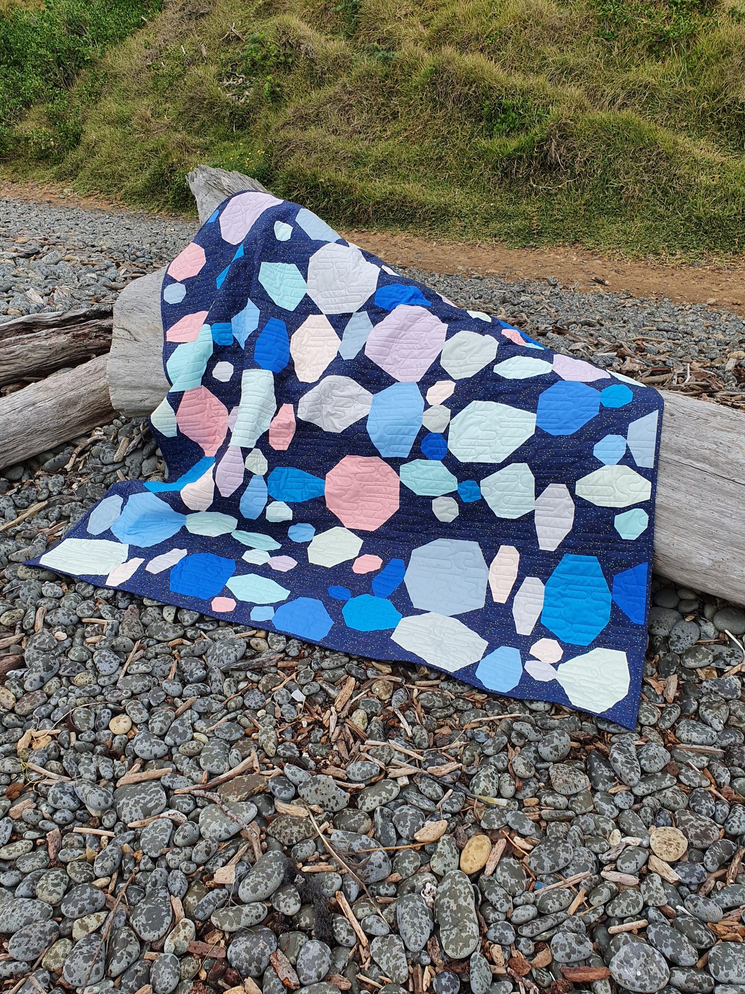 River Rocks quilt - Tester Parade - Apples & Beavers